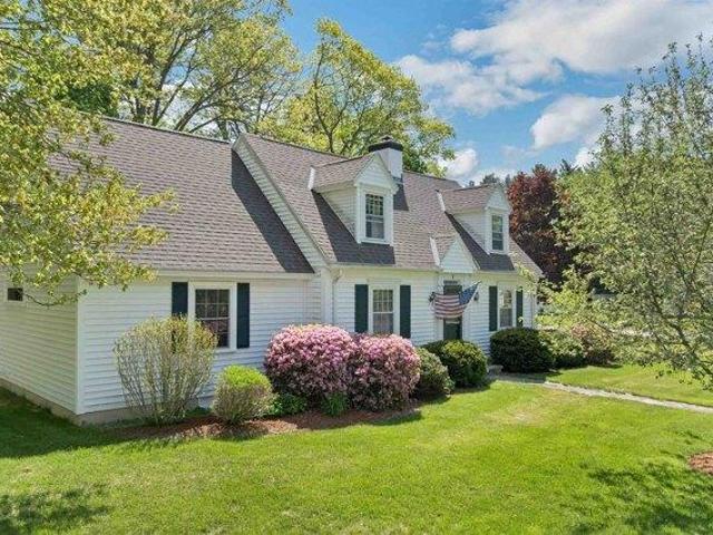 house with 4 bedroom, Concord NH DS103248959