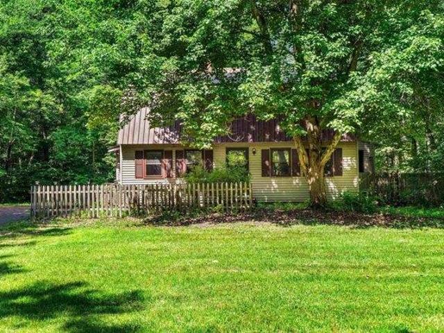house with 4 bedroom, Concord NH DS103851822