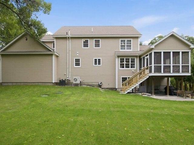 house with 4 bedroom, Concord NH ES105095174