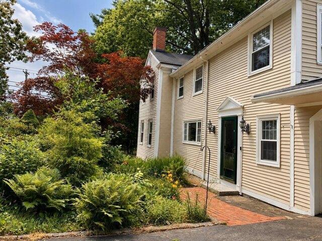 house with 4 bedroom, Concord NH ES105093487