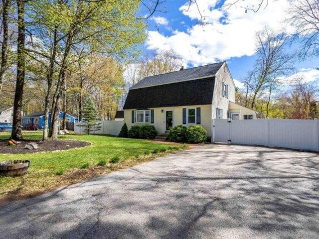 house with 4 bedroom, Concord NH ES103250349