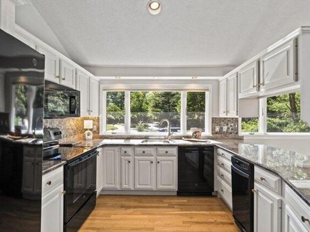 house with 4 bedroom, Cohasset MA DS103966908