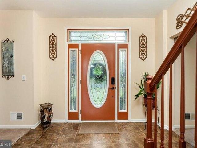 house with 4 bedroom, Columbus NJ DLS102282678