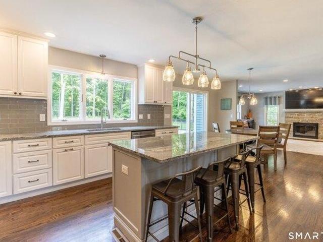 house with 4 bedroom, Colchester CT ES104148780
