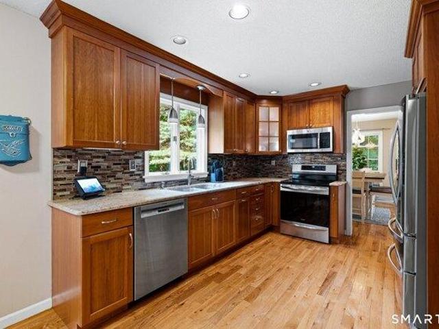 house with 4 bedroom, Colchester CT ES105126893