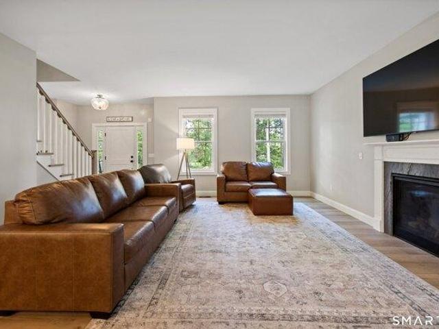house with 4 bedroom, Colchester CT ES105142997