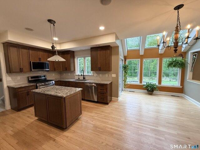 house with 4 bedroom, Colchester CT ES103499200