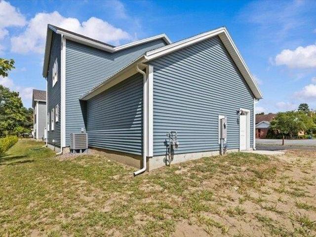 house with 4 bedroom, Colchester VT DS104192317