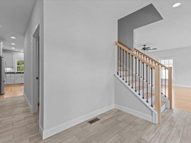 house with 4 bedroom, Colchester VT ES104192317