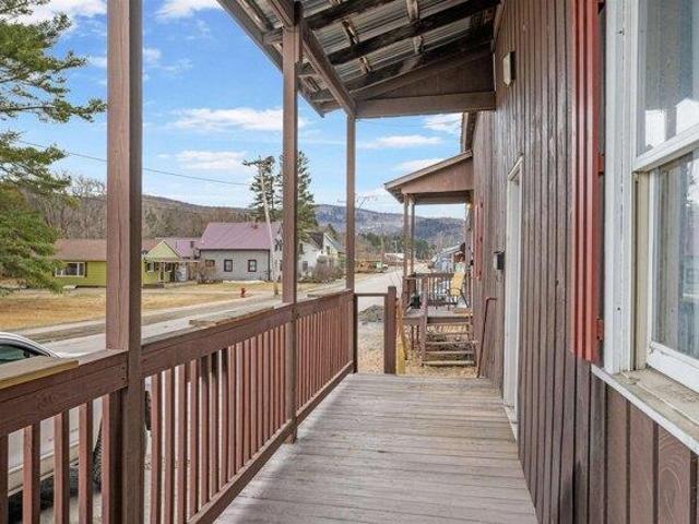 house with 4 bedroom, Colebrook NH DS102670761