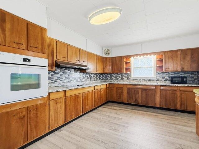 house with 4 bedroom, Colebrook NH DS104263097