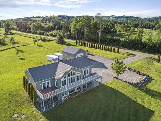 house with 4 bedroom, Colebrook NH ES104921718