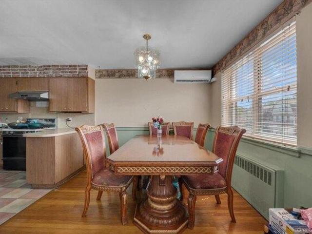 house with 4 bedroom, College Point NY ES104907661