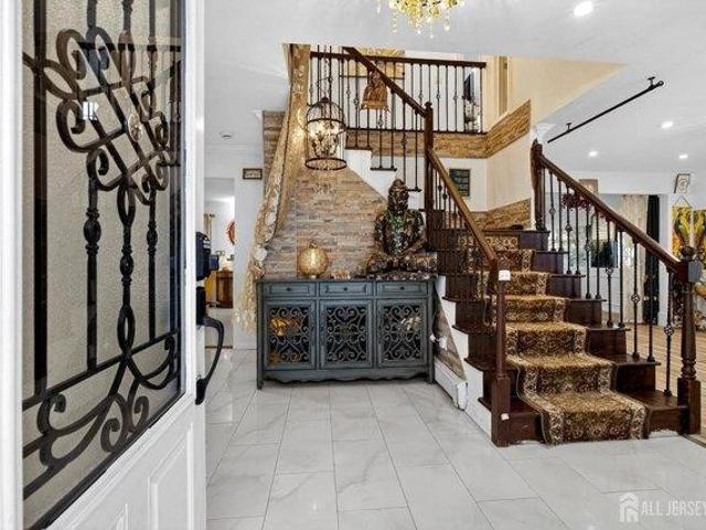 house with 4 bedroom, Colonia NJ DLS101628531