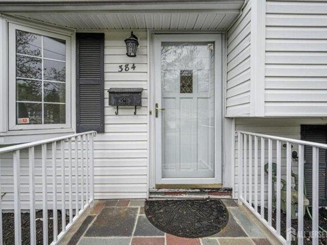 house with 4 bedroom, Colonia NJ DLS102216213
