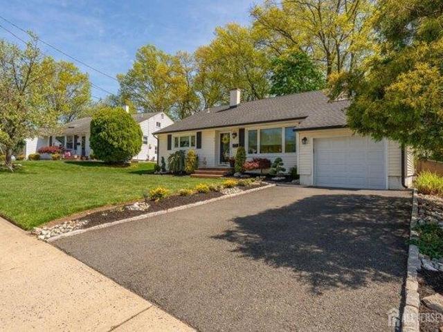 house with 4 bedroom, Colonia NJ DLS102824337