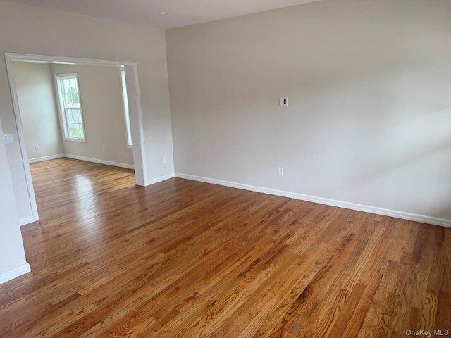 house with 4 bedroom, Copiague NY ES103600715