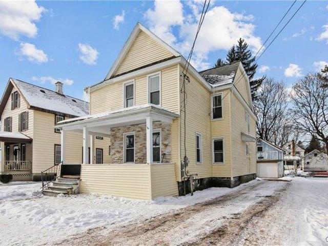 house with 4 bedroom, Cortland NY ES88300780