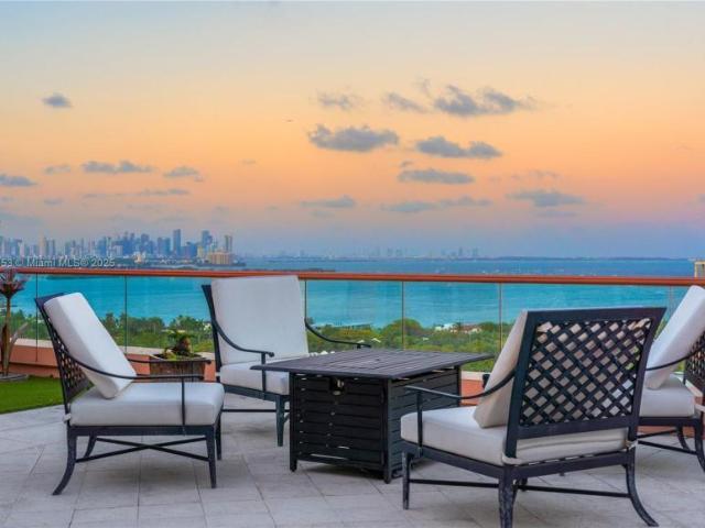 house with 4 bedroom, Coral Gables Fl FL DLS100902089