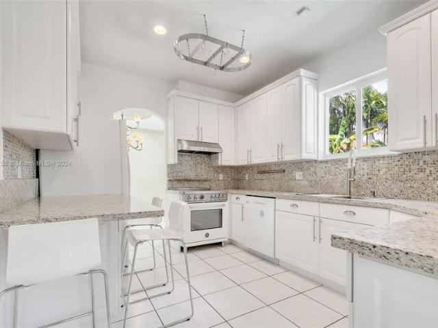 house with 4 bedroom, Coral Gables Fl FL DS102520042