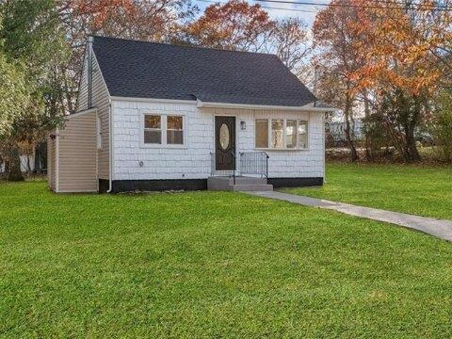 house with 4 bedroom, Coram NY DS103622903