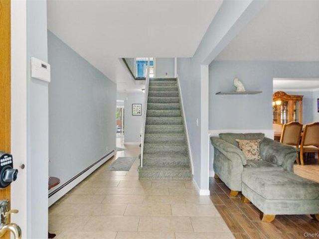 house with 4 bedroom, Coram NY ES103623018