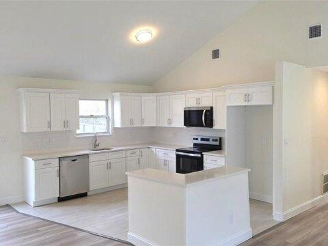 house with 4 bedroom, Coram NY ES103626877