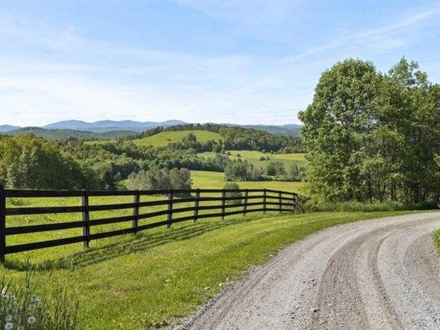 house with 4 bedroom, Corinth VT DS104332898
