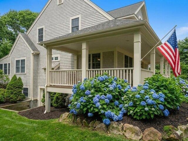house with 4 bedroom, Cotuit MA ES102826969