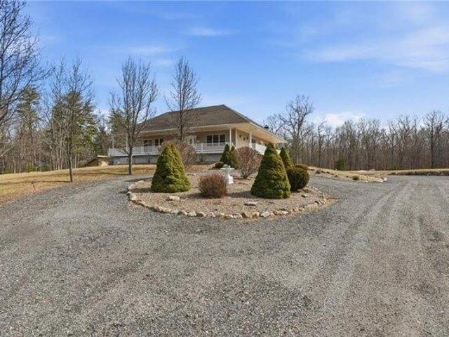 house with 4 bedroom, Coventry RI DLS102028870
