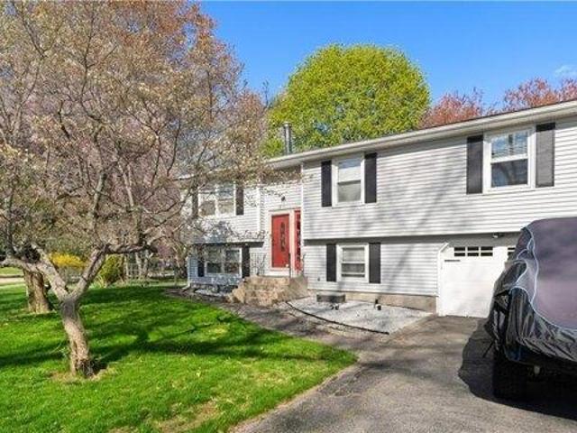 house with 4 bedroom, Coventry RI DS102028197