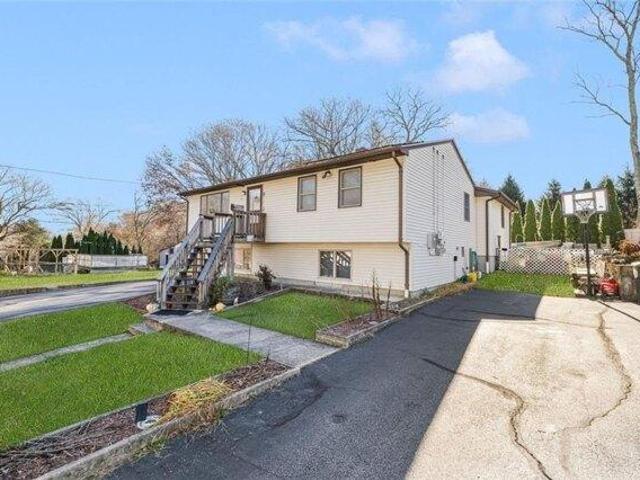 house with 4 bedroom, Coventry RI DS103251319