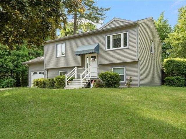 house with 4 bedroom, Coventry RI DS103889424
