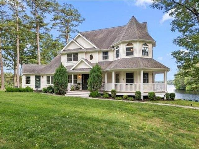 house with 4 bedroom, Coventry RI DS104044852