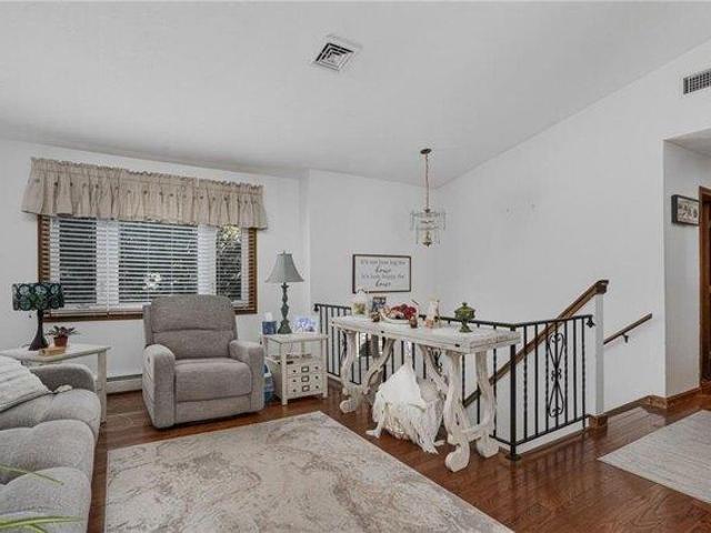house with 4 bedroom, Coventry RI ES103433492