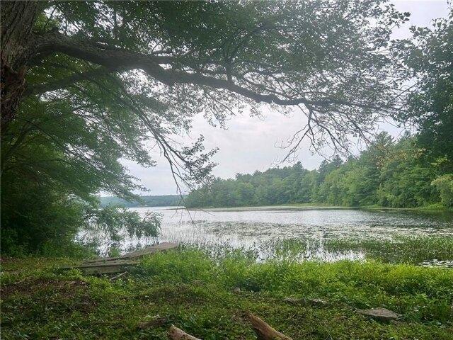 house with 4 bedroom, Coventry RI ES105094297
