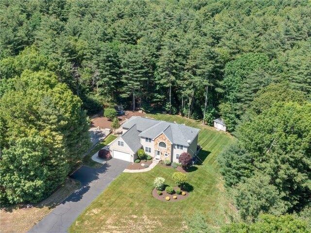 house with 4 bedroom, Coventry RI ES105104777