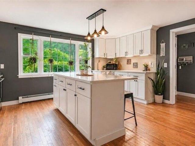 house with 4 bedroom, Coventry RI ES105105188