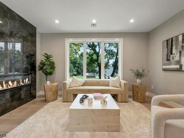 house with 4 bedroom, Closter NJ ES105172025