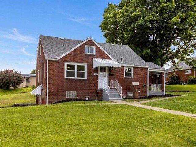 house with 4 bedroom, Clairton PA ES103623449