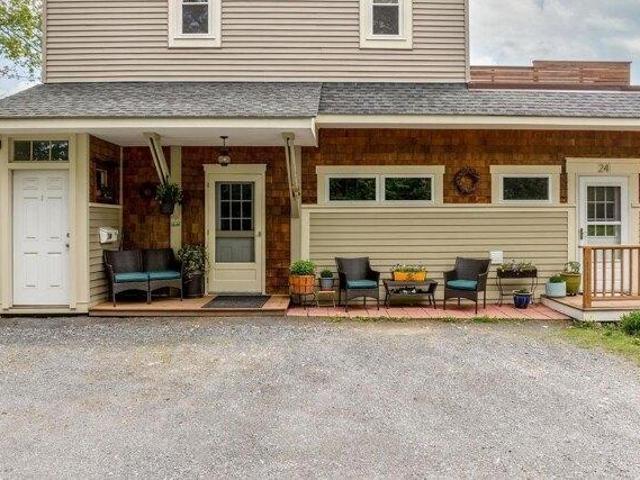 house with 4 bedroom, Claremont NH DS102478789