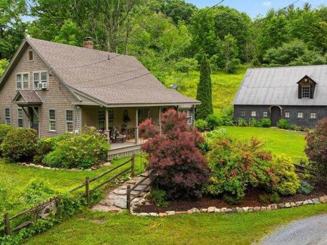 house with 4 bedroom, Claremont NH DS104114889