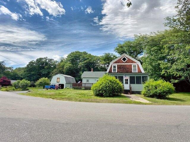 house with 4 bedroom, Claremont NH ES103931500