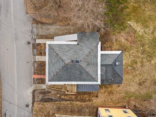 house with 4 bedroom, Claremont NH ES103185286