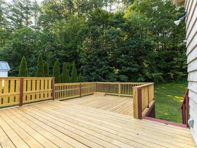 house with 4 bedroom, Claremont NH ES105117144