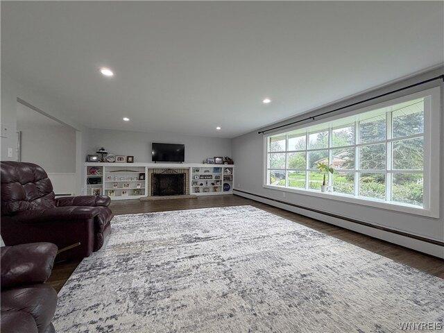 house with 4 bedroom, Clarence NY ES104898515