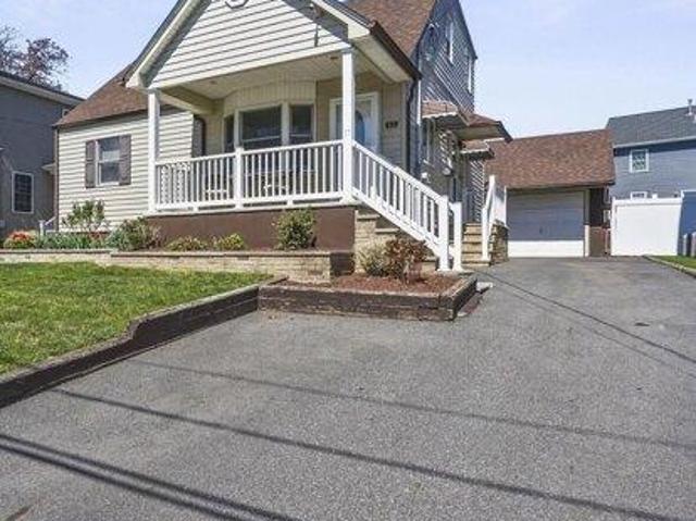 house with 4 bedroom, Clark NJ DLS102026759