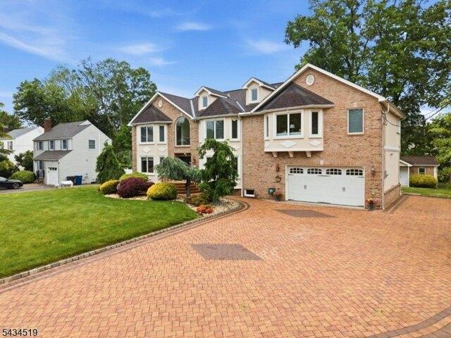 house with 4 bedroom, Clark NJ DS102725648