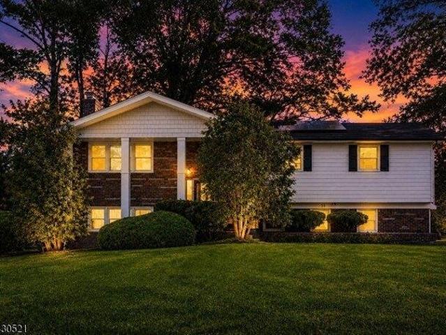 house with 4 bedroom, Clark NJ DS104445063