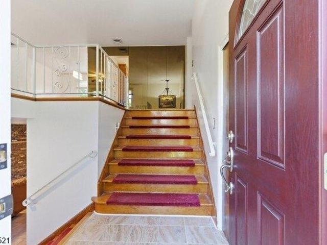 house with 4 bedroom, Clark NJ ES104809924